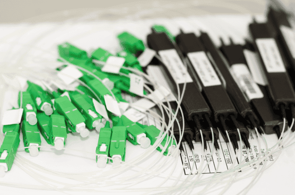 Fiber Optic Splitters – Selection Guide for FTTH Networks